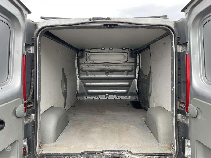 Grey Opel Vivaro 2013 in Telschi, with an engine capacity of 2.00 L and mileage of 248 thousand km for 5699 €, photo 13 on AUTOMOTO.COM.LV