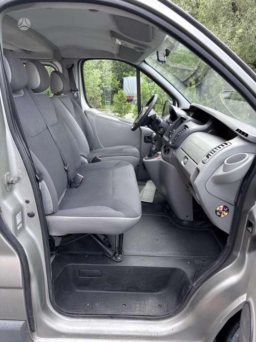 Pelēks Opel Vivaro 2013 Kauņa, ar dzinēja tilpumu 0.00 L un nobraukumu 390 tūkst. km par 5800 €, foto 20 vietnē AUTOMOTO.COM.LV
