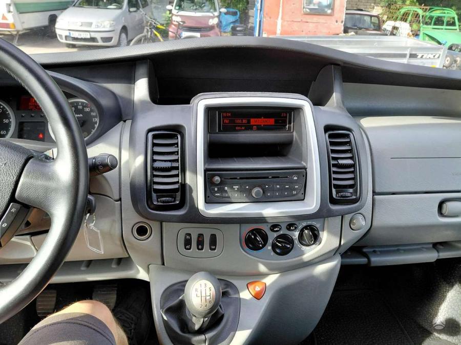 Pelēks Opel Vivaro 2013 Klaipėda, ar dzinēja tilpumu 2.00 L un nobraukumu 313 tūkst. km par 8500 €, foto 16 vietnē AUTOMOTO.COM.LV