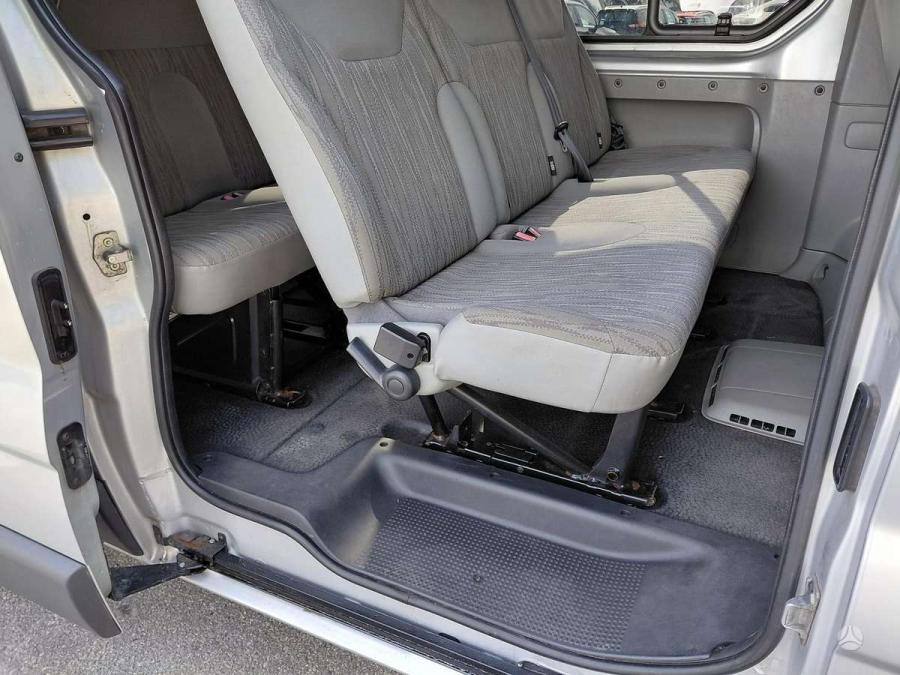 Pelēks Opel Vivaro 2013 Klaipėda, ar dzinēja tilpumu 2.00 L un nobraukumu 313 tūkst. km par 8500 €, foto 17 vietnē AUTOMOTO.COM.LV