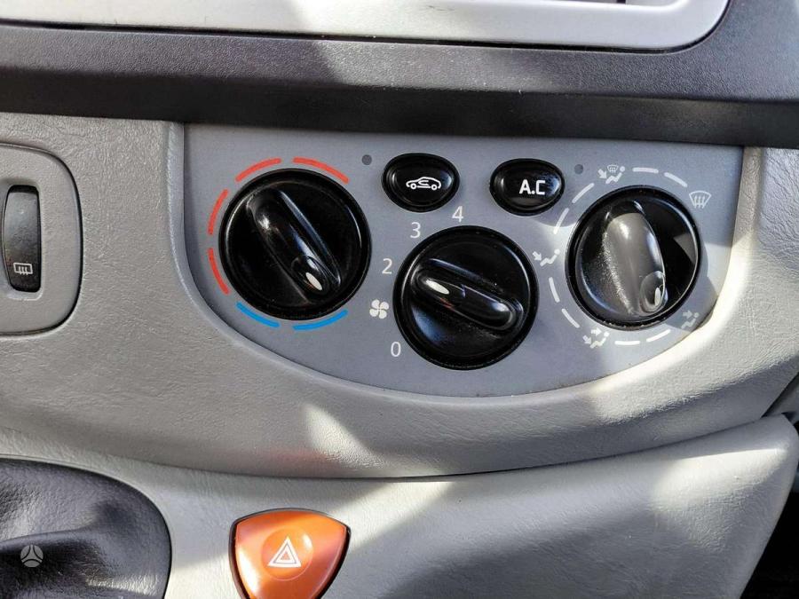 Pelēks Opel Vivaro 2013 Klaipėda, ar dzinēja tilpumu 2.00 L un nobraukumu 313 tūkst. km par 8500 €, foto 19 vietnē AUTOMOTO.COM.LV