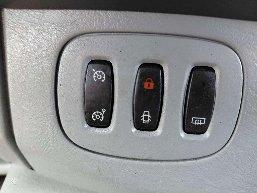 Pelēks Opel Vivaro 2013 Klaipėda, ar dzinēja tilpumu 2.00 L un nobraukumu 313 tūkst. km par 8500 €, foto 23 vietnē AUTOMOTO.COM.LV