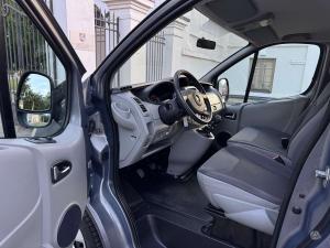 Grey Opel Vivaro 2013 in Vilnius, with an engine capacity of 2.00 L and mileage of 260 thousand km for 9999 €, photo 31 on AUTOMOTO.COM.LV