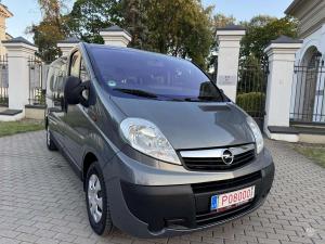 Grey Opel Vivaro 2013 in Vilnius, with an engine capacity of 2.00 L and mileage of 260 thousand km for 9999 €, photo 3 on AUTOMOTO.COM.LV
