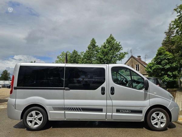 Grey Opel Vivaro 2013 in Siauliai, with an engine capacity of 2.00 L and mileage of 244 thousand km for 11950 €, photo 6 on AUTOMOTO.COM.LV