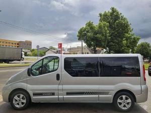 Grey Opel Vivaro 2013 in Siauliai, with an engine capacity of 2.00 L and mileage of 244 thousand km for 11950 €, photo 10 on AUTOMOTO.COM.LV