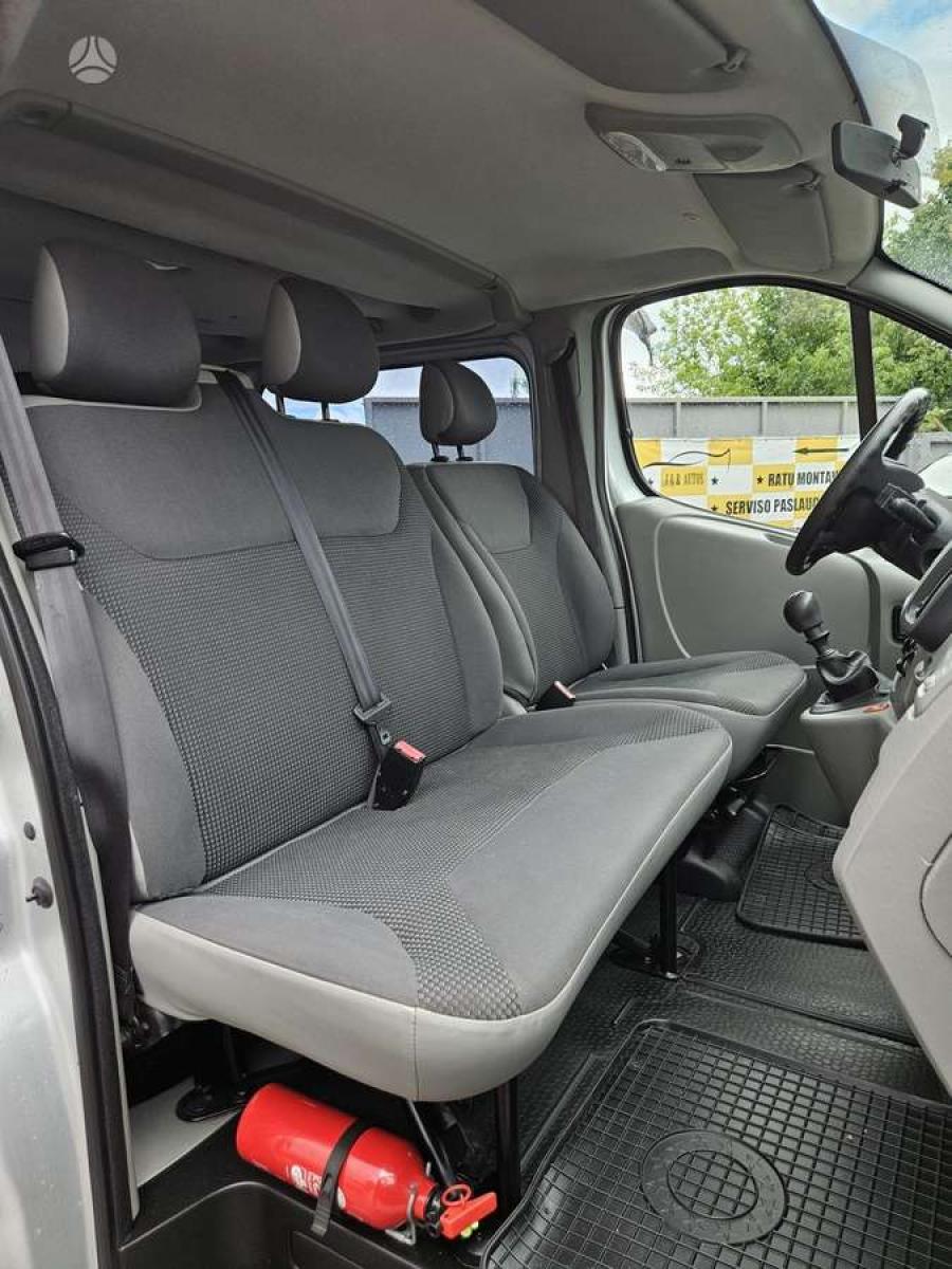 Grey Opel Vivaro 2013 in Siauliai, with an engine capacity of 2.00 L and mileage of 244 thousand km for 11950 €, photo 13 on AUTOMOTO.COM.LV
