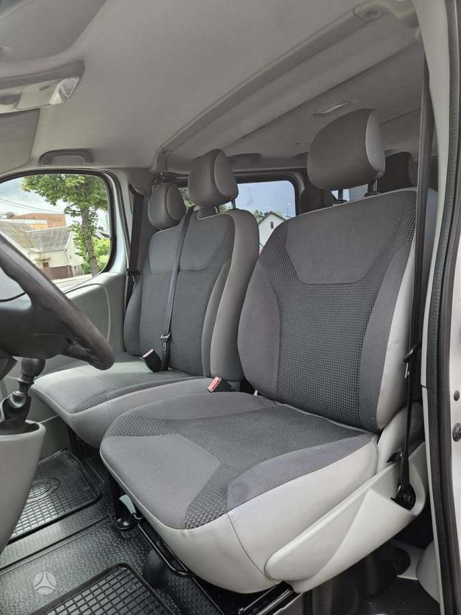 Grey Opel Vivaro 2013 in Siauliai, with an engine capacity of 2.00 L and mileage of 244 thousand km for 11950 €, photo 14 on AUTOMOTO.COM.LV