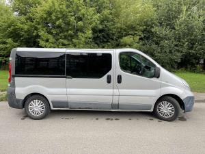 Grey Opel Vivaro 2013 in Klaipeda, with an engine capacity of 2.00 L and mileage of 202 thousand km for 9950 €, photo 5 on AUTOMOTO.COM.LV