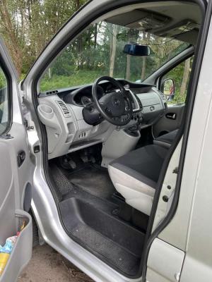Grey Opel Vivaro 2013 in Klaipeda, with an engine capacity of 2.00 L and mileage of 202 thousand km for 9950 €, photo 19 on AUTOMOTO.COM.LV
