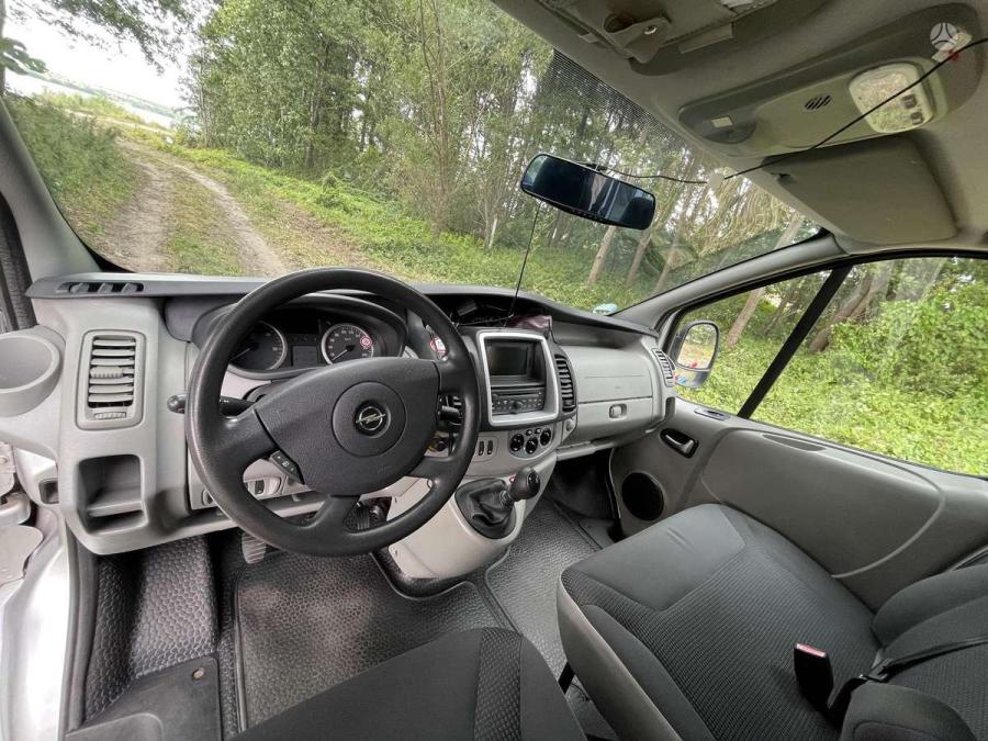 Grey Opel Vivaro 2013 in Klaipeda, with an engine capacity of 2.00 L and mileage of 202 thousand km for 9950 €, photo 21 on AUTOMOTO.COM.LV