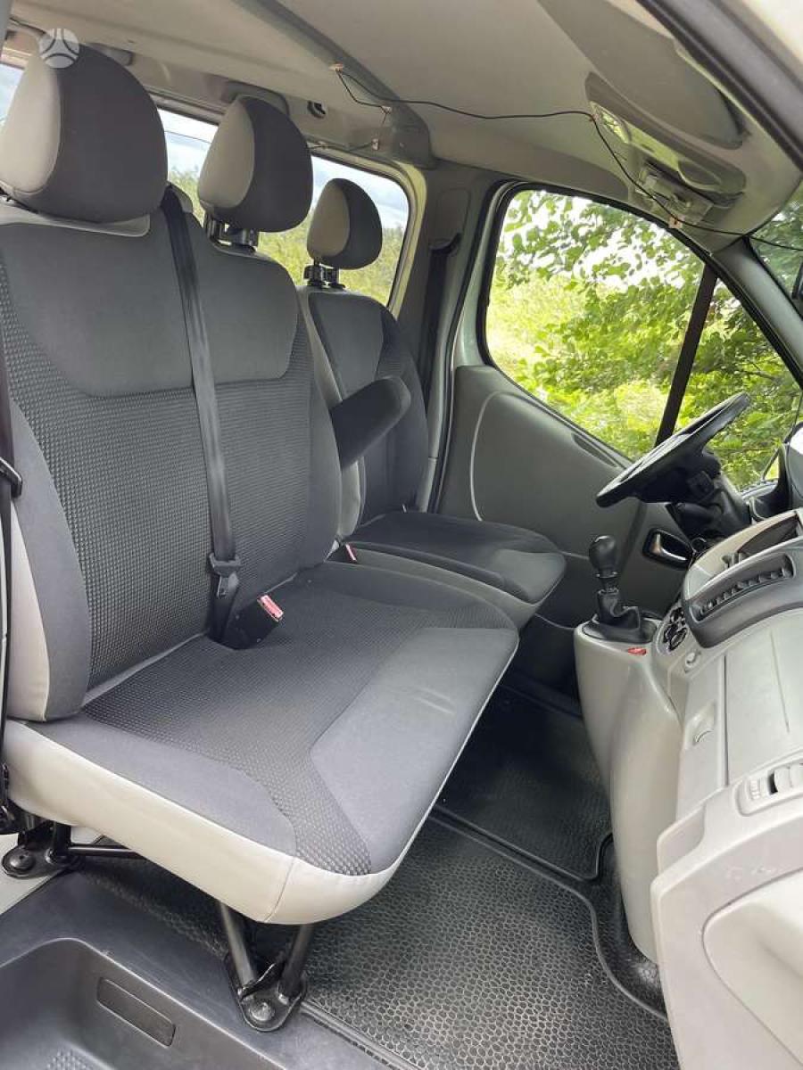 Grey Opel Vivaro 2013 in Klaipeda, with an engine capacity of 2.00 L and mileage of 202 thousand km for 9950 €, photo 31 on AUTOMOTO.COM.LV
