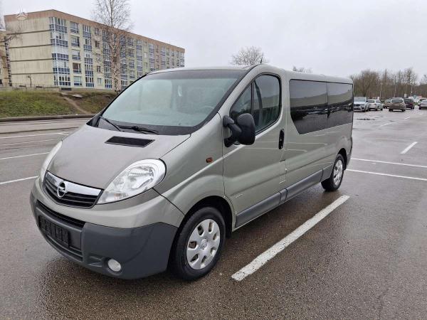 Pelēks Opel Vivaro 2014 Šauļi, ar dzinēja tilpumu 2.00 L un nobraukumu 272 tūkst. km par 7900 €, foto 1 vietnē AUTOMOTO.COM.LV