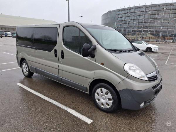Pelēks Opel Vivaro 2014 Šauļi, ar dzinēja tilpumu 2.00 L un nobraukumu 272 tūkst. km par 7900 €, foto 3 vietnē AUTOMOTO.COM.LV