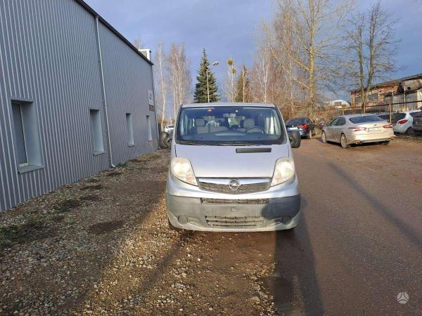Grey Opel Vivaro 2014 in Ukmerge, with an engine capacity of 2.00 L and mileage of 374 thousand km for 5900 €, photo 2 on AUTOMOTO.COM.LV