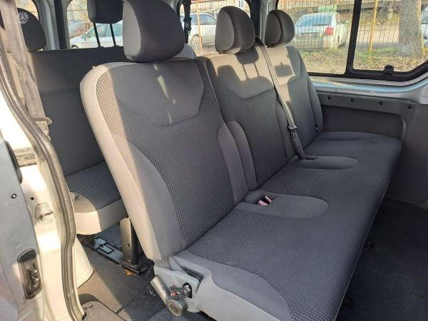 Grey Opel Vivaro 2014 in Ukmerge, with an engine capacity of 2.00 L and mileage of 374 thousand km for 5900 €, photo 5 on AUTOMOTO.COM.LV