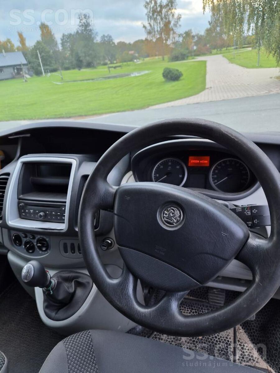 Pelēks Opel Vivaro 2014 Rīga, ar dzinēja tilpumu 2.00 L un nobraukumu 320 tūkst. km par 1800 €, foto 5 vietnē AUTOMOTO.COM.LV