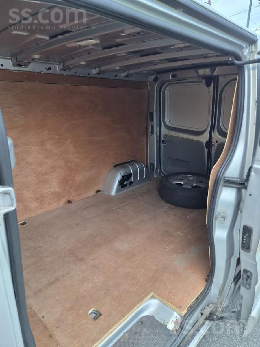 Pelēks Opel Vivaro 2014 Rīga, ar dzinēja tilpumu 2.00 L un nobraukumu 320 tūkst. km par 1800 €, foto 7 vietnē AUTOMOTO.COM.LV