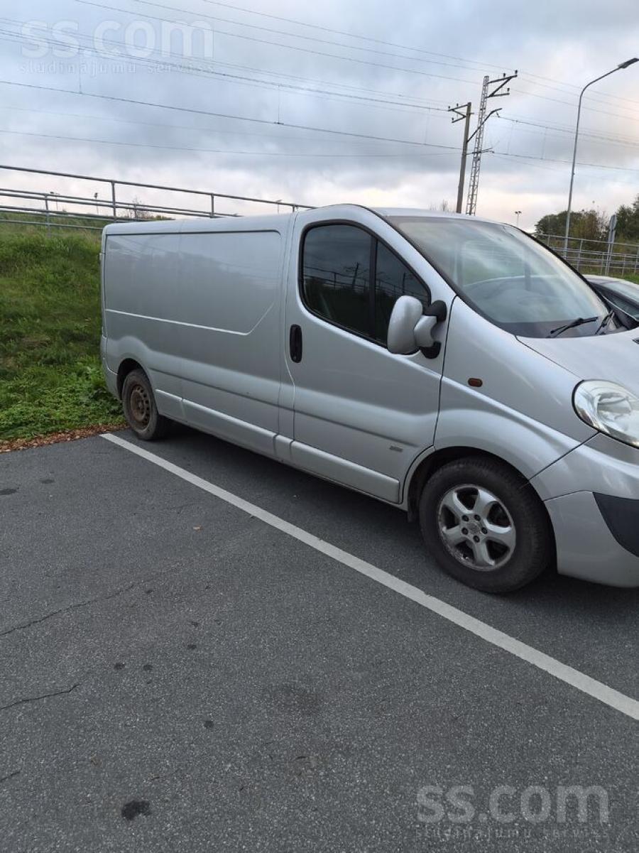 Pelēks Opel Vivaro 2014 Rīga, ar dzinēja tilpumu 2.00 L un nobraukumu 320 tūkst. km par 1800 €, foto 12 vietnē AUTOMOTO.COM.LV