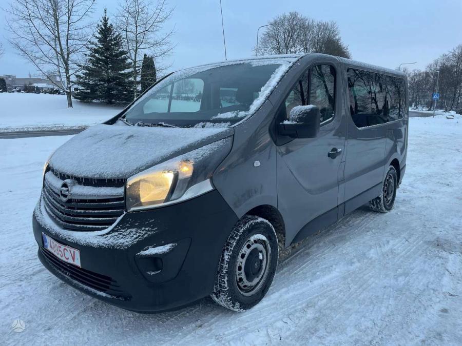 Grey Opel Vivaro 2015 in Taurage, with an engine capacity of 1.60 L and mileage of 268 thousand km for 8700 €, photo 1 on AUTOMOTO.COM.LV