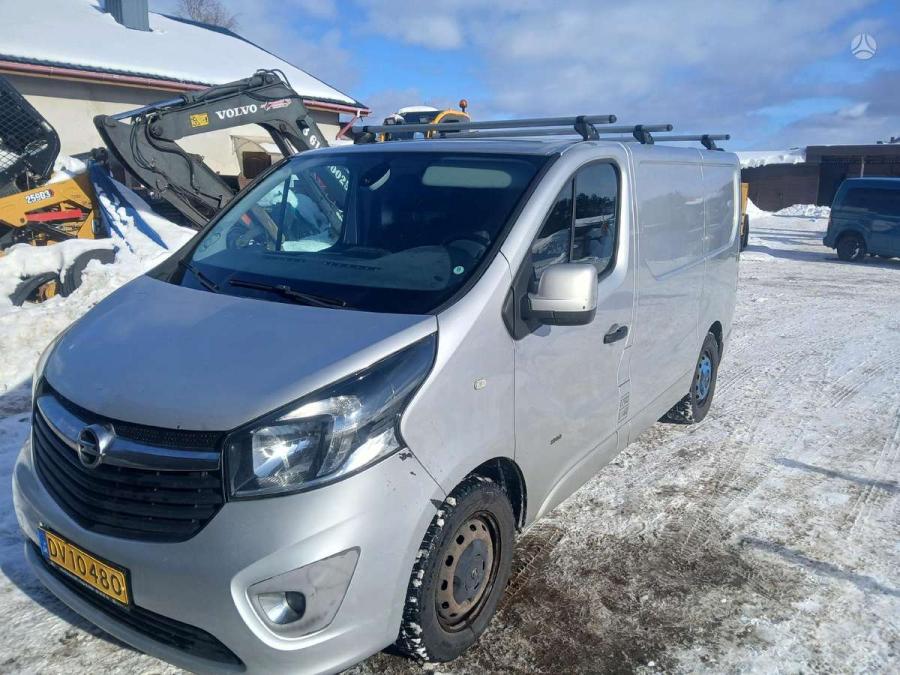 Pelēks Opel Vivaro 2015 Kretinga, ar dzinēja tilpumu 1.60 L un nobraukumu 250 tūkst. km par 4200 €, foto 1 vietnē AUTOMOTO.COM.LV