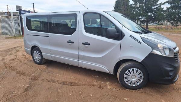 Grey Opel Vivaro 2016 in Taurage, with an engine capacity of 1.60 L and mileage of 280 thousand km for 10700 €, photo 2 on AUTOMOTO.COM.LV