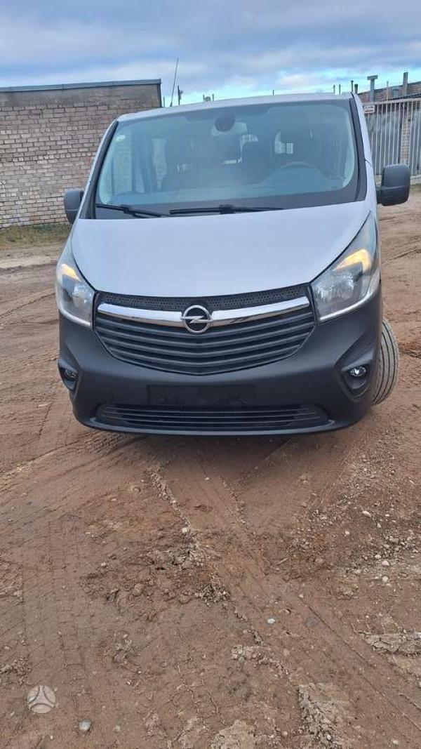 Grey Opel Vivaro 2016 in Taurage, with an engine capacity of 1.60 L and mileage of 280 thousand km for 10700 €, photo 4 on AUTOMOTO.COM.LV