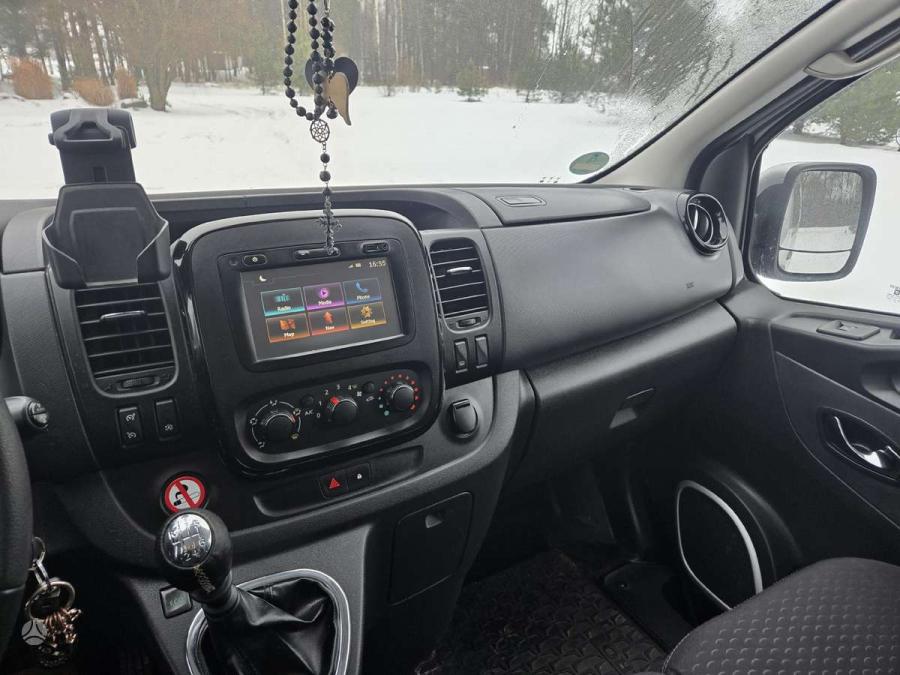 Pelēks Opel Vivaro 2016 Kauņa, ar dzinēja tilpumu 1.60 L un nobraukumu 276 tūkst. km par 13800 €, foto 5 vietnē AUTOMOTO.COM.LV