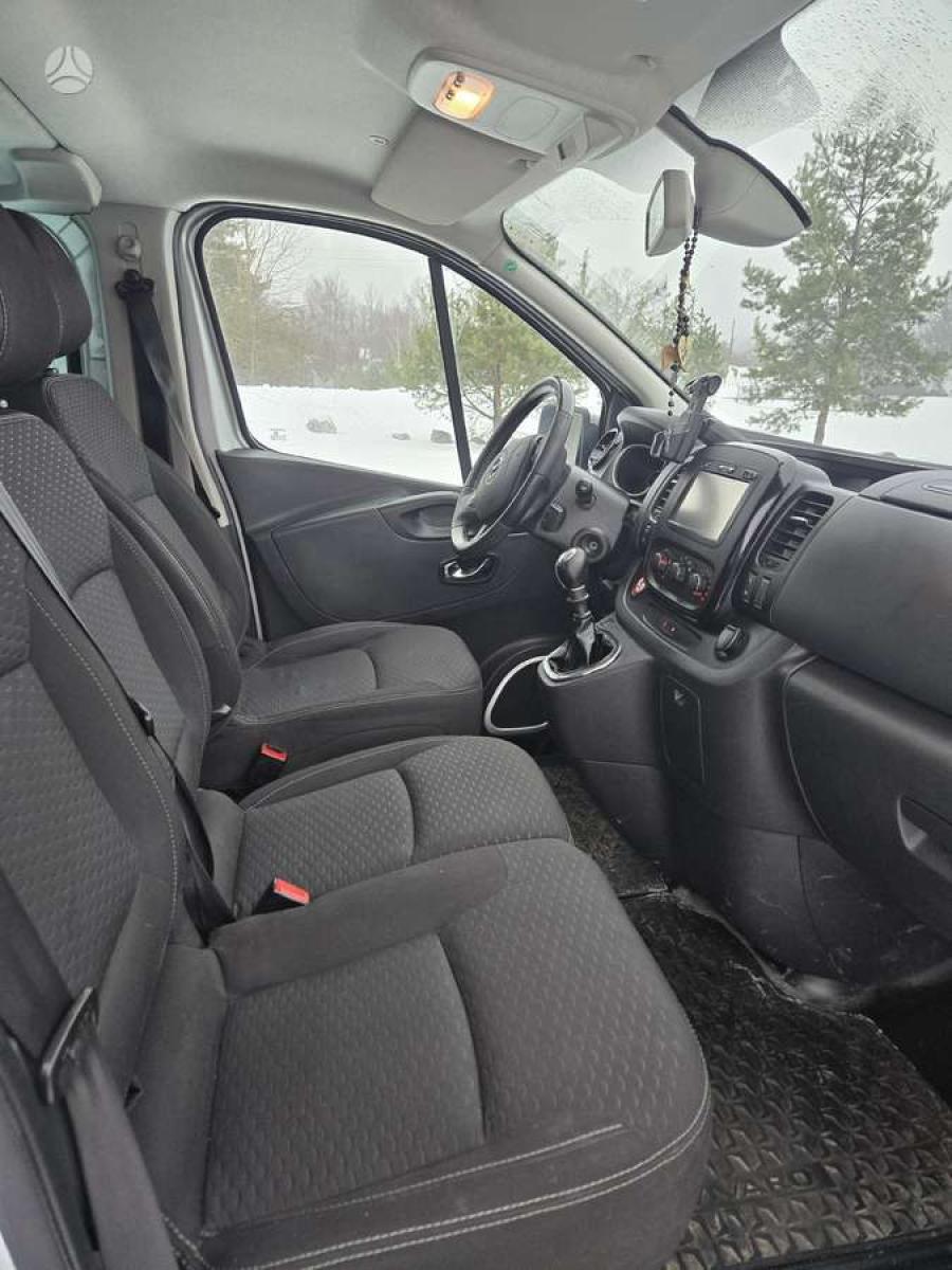 Pelēks Opel Vivaro 2016 Kauņa, ar dzinēja tilpumu 1.60 L un nobraukumu 276 tūkst. km par 13800 €, foto 9 vietnē AUTOMOTO.COM.LV