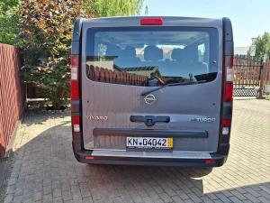 Grey Opel Vivaro 2016 in Siauliai, with an engine capacity of 1.60 L and mileage of 256 thousand km for 10700 €, photo 7 on AUTOMOTO.COM.LV