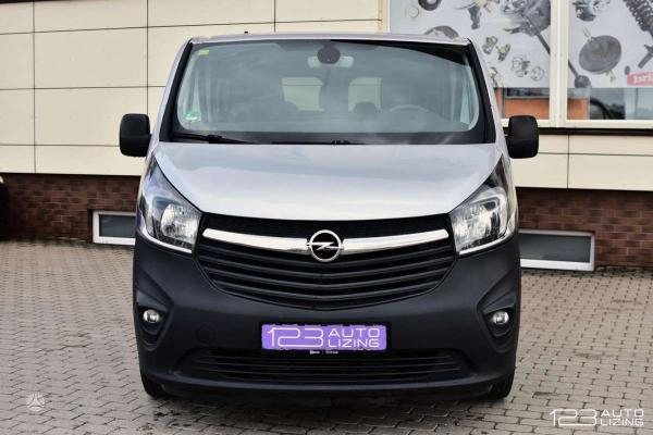 Grey Opel Vivaro 2016 in Kretinga, with an engine capacity of 1.60 L and mileage of 246 thousand km for 10999 €, photo 4 on AUTOMOTO.COM.LV