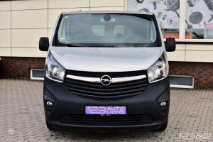Grey Opel Vivaro 2016 in Kretinga, with an engine capacity of 1.60 L and mileage of 246 thousand km for 10999 €, photo 4 on AUTOMOTO.COM.LV