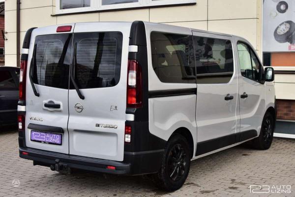Grey Opel Vivaro 2016 in Kretinga, with an engine capacity of 1.60 L and mileage of 246 thousand km for 10999 €, photo 7 on AUTOMOTO.COM.LV