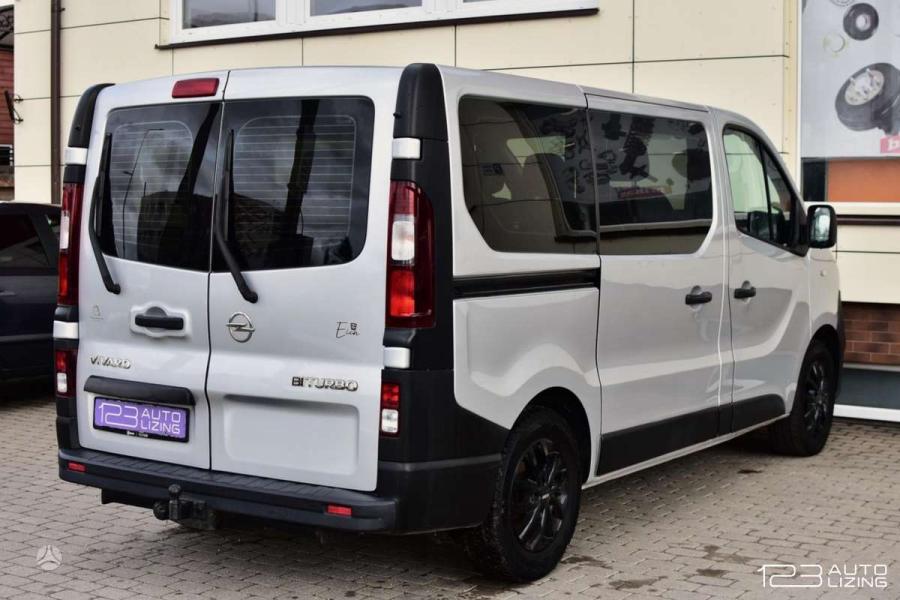 Grey Opel Vivaro 2016 in Kretinga, with an engine capacity of 1.60 L and mileage of 246 thousand km for 10999 €, photo 7 on AUTOMOTO.COM.LV