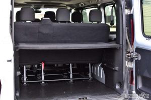 Grey Opel Vivaro 2016 in Kretinga, with an engine capacity of 1.60 L and mileage of 246 thousand km for 10999 €, photo 10 on AUTOMOTO.COM.LV