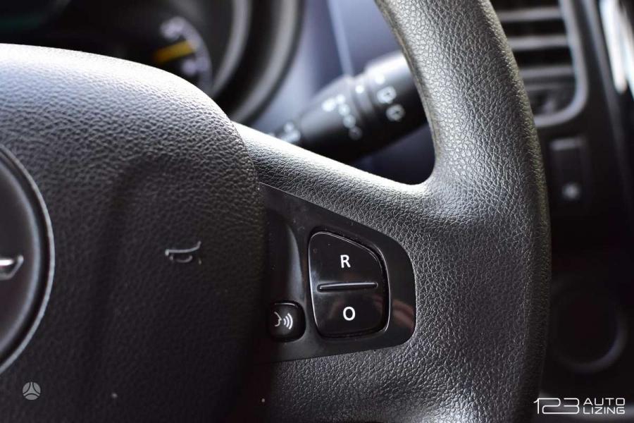Grey Opel Vivaro 2016 in Kretinga, with an engine capacity of 1.60 L and mileage of 246 thousand km for 10999 €, photo 13 on AUTOMOTO.COM.LV