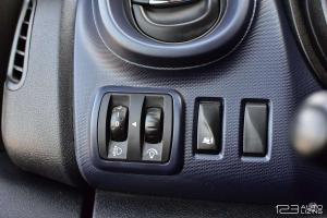 Grey Opel Vivaro 2016 in Kretinga, with an engine capacity of 1.60 L and mileage of 246 thousand km for 10999 €, photo 14 on AUTOMOTO.COM.LV