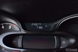 Grey Opel Vivaro 2016 in Kretinga, with an engine capacity of 1.60 L and mileage of 246 thousand km for 10999 €, photo 19 on AUTOMOTO.COM.LV