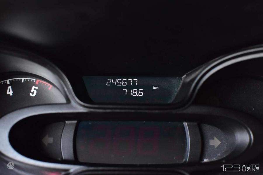 Grey Opel Vivaro 2016 in Kretinga, with an engine capacity of 1.60 L and mileage of 246 thousand km for 10999 €, photo 19 on AUTOMOTO.COM.LV