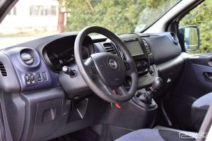 Grey Opel Vivaro 2016 in Kretinga, with an engine capacity of 1.60 L and mileage of 246 thousand km for 10999 €, photo 21 on AUTOMOTO.COM.LV