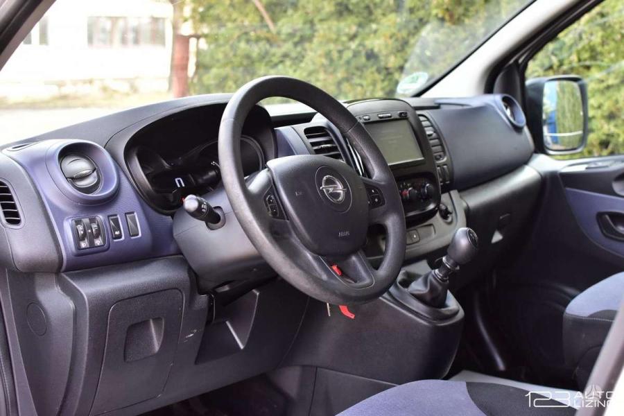 Grey Opel Vivaro 2016 in Kretinga, with an engine capacity of 1.60 L and mileage of 246 thousand km for 10999 €, photo 21 on AUTOMOTO.COM.LV