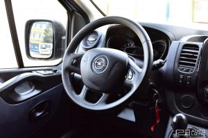 Grey Opel Vivaro 2016 in Kretinga, with an engine capacity of 1.60 L and mileage of 246 thousand km for 10999 €, photo 22 on AUTOMOTO.COM.LV