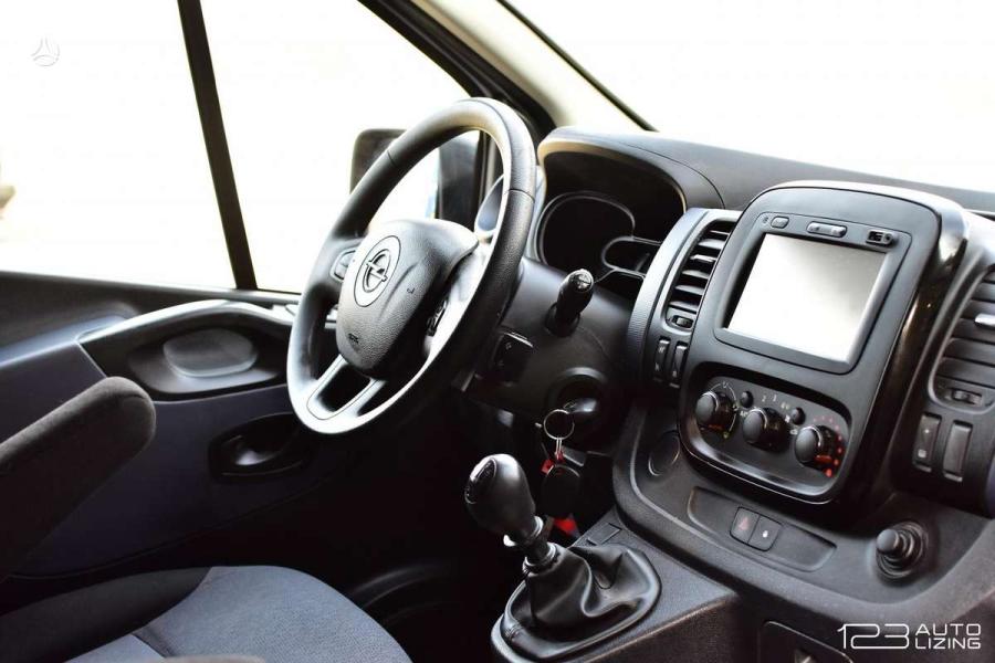 Grey Opel Vivaro 2016 in Kretinga, with an engine capacity of 1.60 L and mileage of 246 thousand km for 10999 €, photo 25 on AUTOMOTO.COM.LV