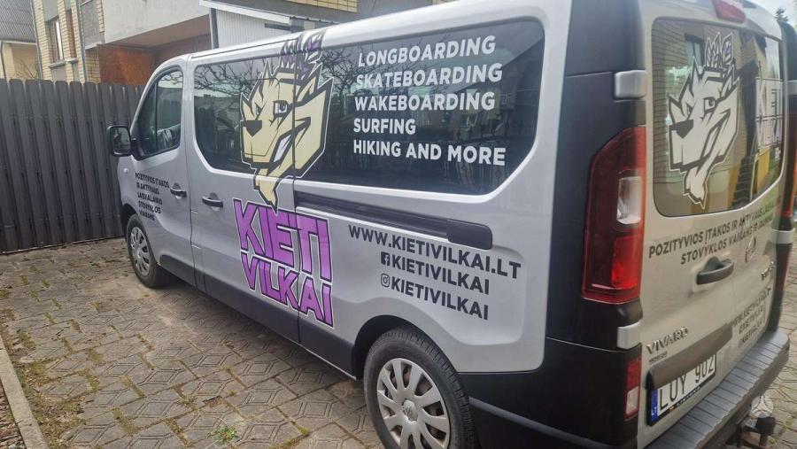 Pelēks Opel Vivaro 2016 Panevēža, ar dzinēja tilpumu 1.60 L un nobraukumu 135 tūkst. km par 12650 €, foto 3 vietnē AUTOMOTO.COM.LV
