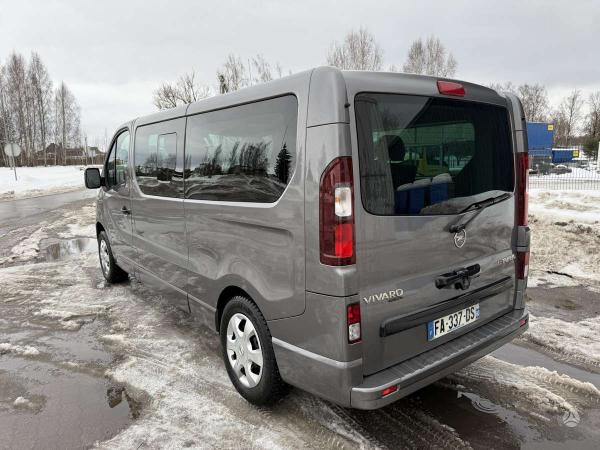 Pelēks Opel Vivaro 2018 Tauragė, ar dzinēja tilpumu 1.60 L un nobraukumu 212 tūkst. km par 15900 €, foto 4 vietnē AUTOMOTO.COM.LV