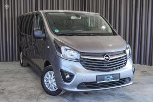 Grey Opel Vivaro 2019 in Marijampole, with an engine capacity of 1.60 L and mileage of 203 thousand km for 14450 €, photo 3 on AUTOMOTO.COM.LV
