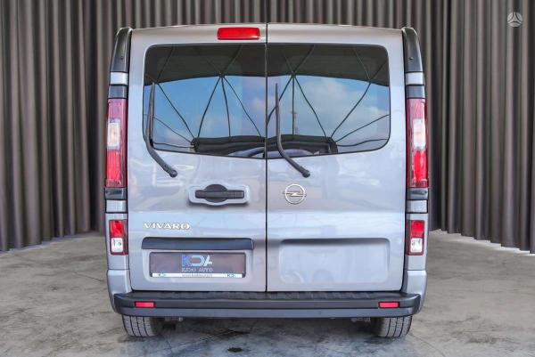 Grey Opel Vivaro 2019 in Marijampole, with an engine capacity of 1.60 L and mileage of 203 thousand km for 14450 €, photo 9 on AUTOMOTO.COM.LV