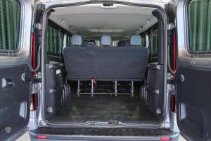 Grey Opel Vivaro 2019 in Marijampole, with an engine capacity of 1.60 L and mileage of 203 thousand km for 14450 €, photo 13 on AUTOMOTO.COM.LV