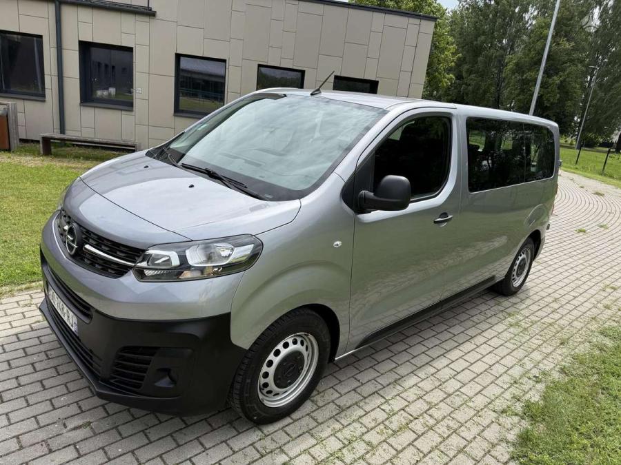 Серый Опель Виваро 2021 в Таураге, объемом двигателя 1.50 л и пробегом 150 тыс. км за 16900 €, фото 3 на AUTOMOTO.COM.LV