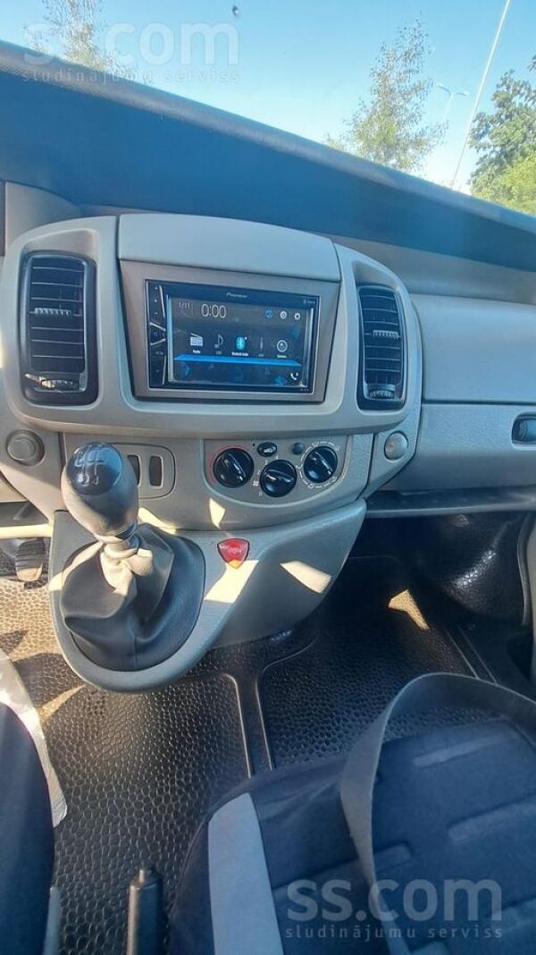Opel Vivaro 2002 Jelgava vietnē Pelēks Opel Vivaro 2002 Jelgava, ar dzinēja tilpumu 1.90 L un nobraukumu 404 tūkst. km par 2300 €, foto 8 vietnē AUTOMOTO.COM.LV